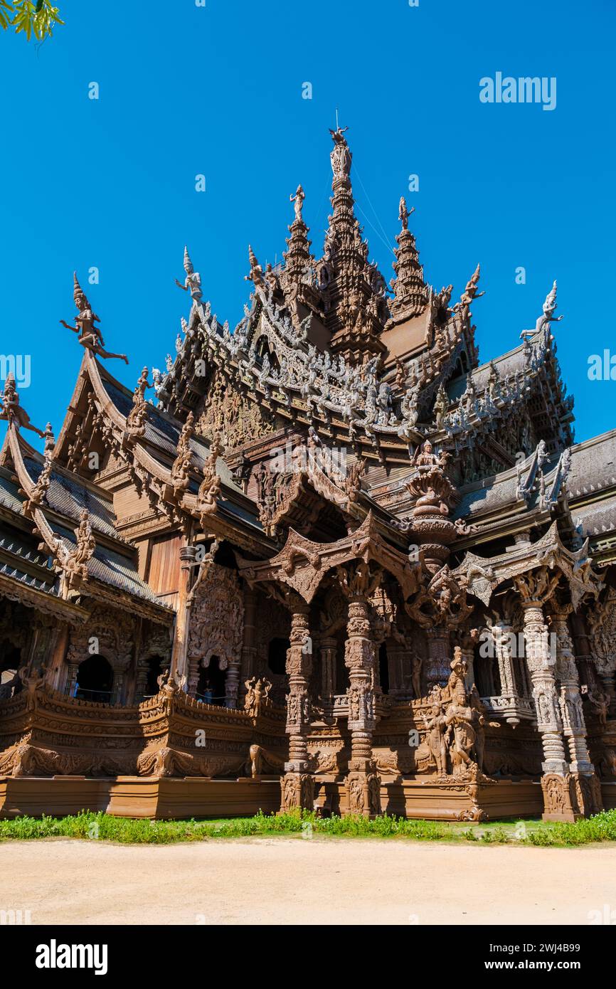 The Sanctuary of Truth wooden temple in Pattaya Thailand, sculpture of ...