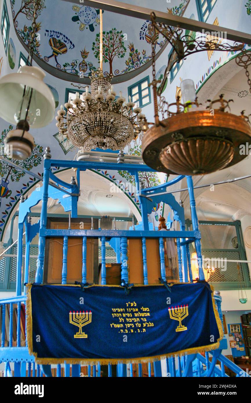 Sephardic synagogue hi-res stock photography and images - Alamy