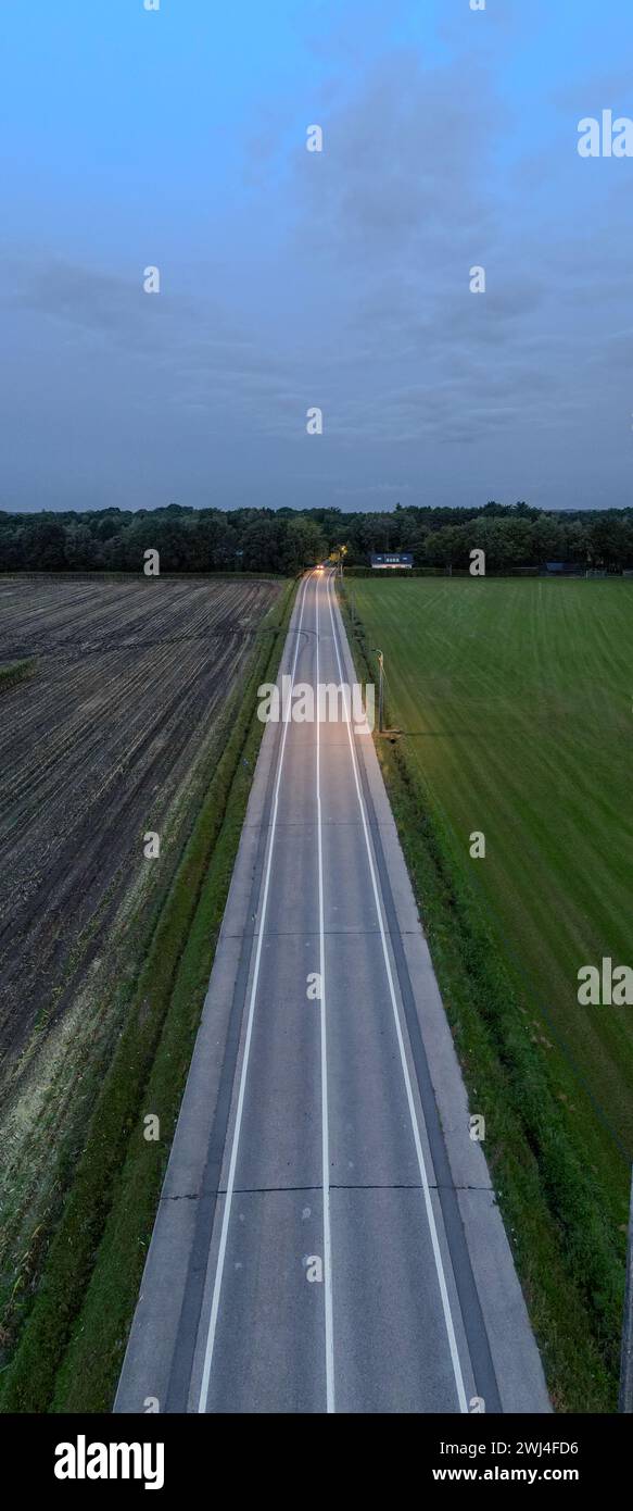 Outdoor twilight and twilight at sunset hi-res stock photography and ...