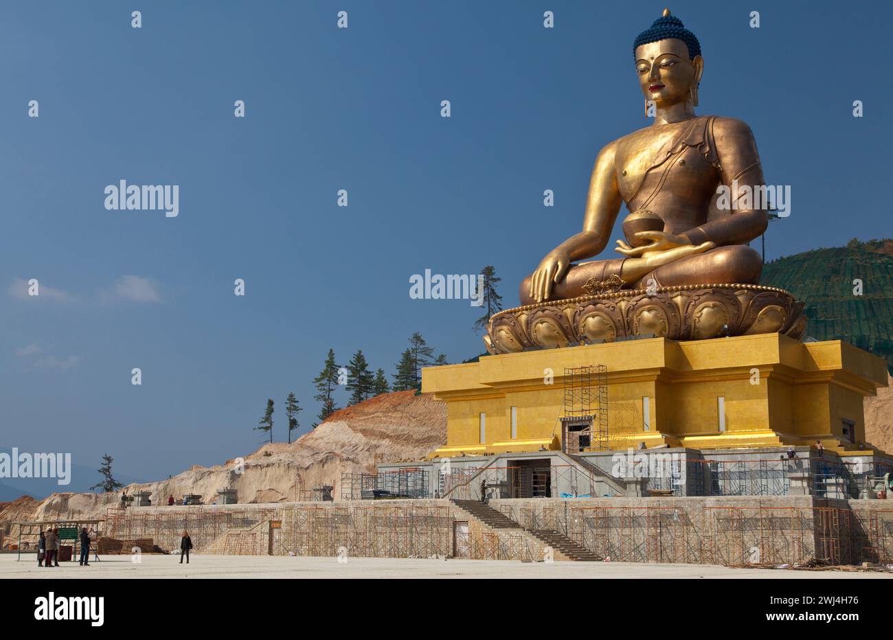 The massive 50m-high Dordenma Buddha that overlooks Thimphu Valley ...