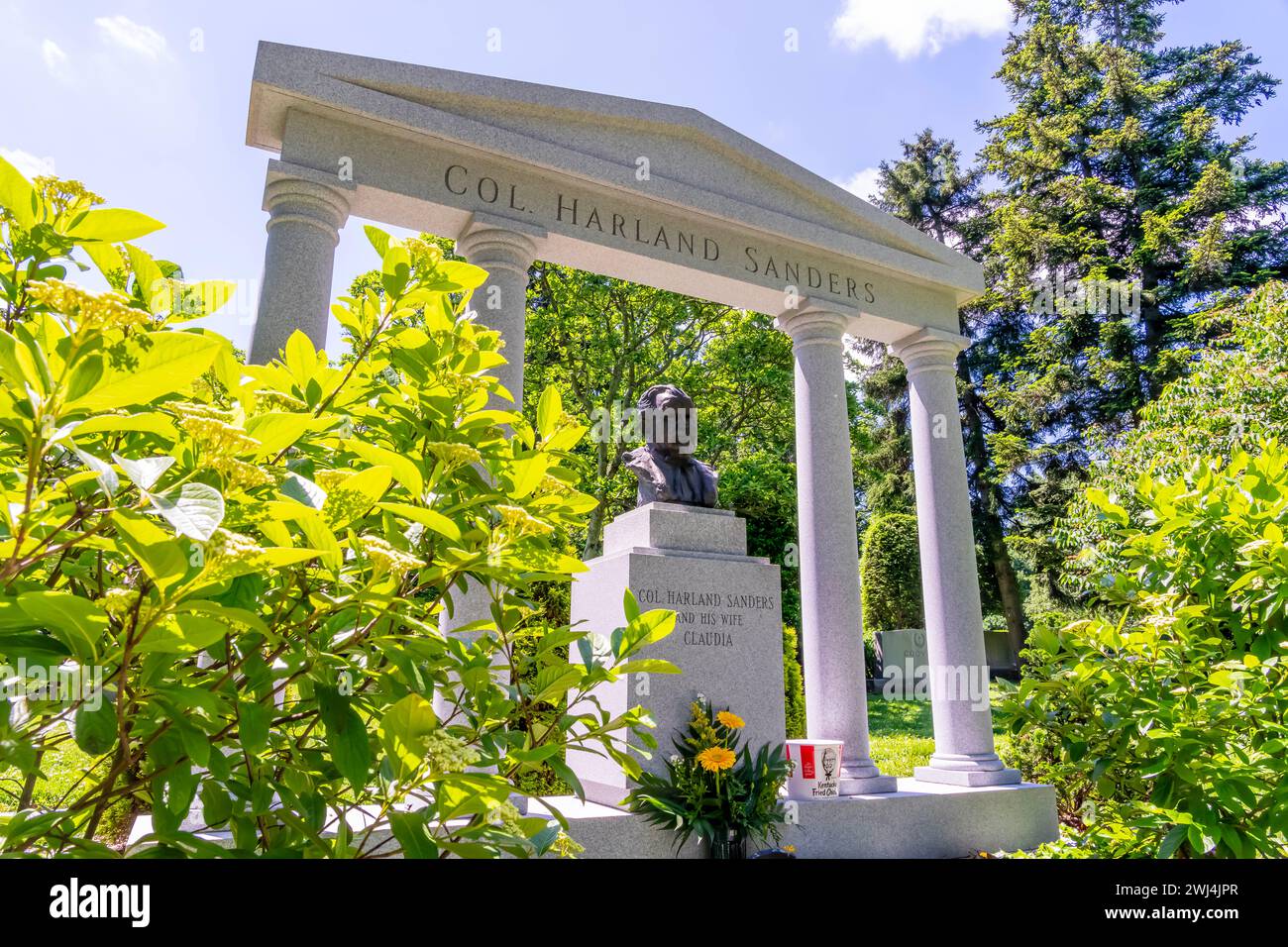 Gravesite Of Colonel Harland Sanders, Founder Of Kentucky Fried Chicken ...