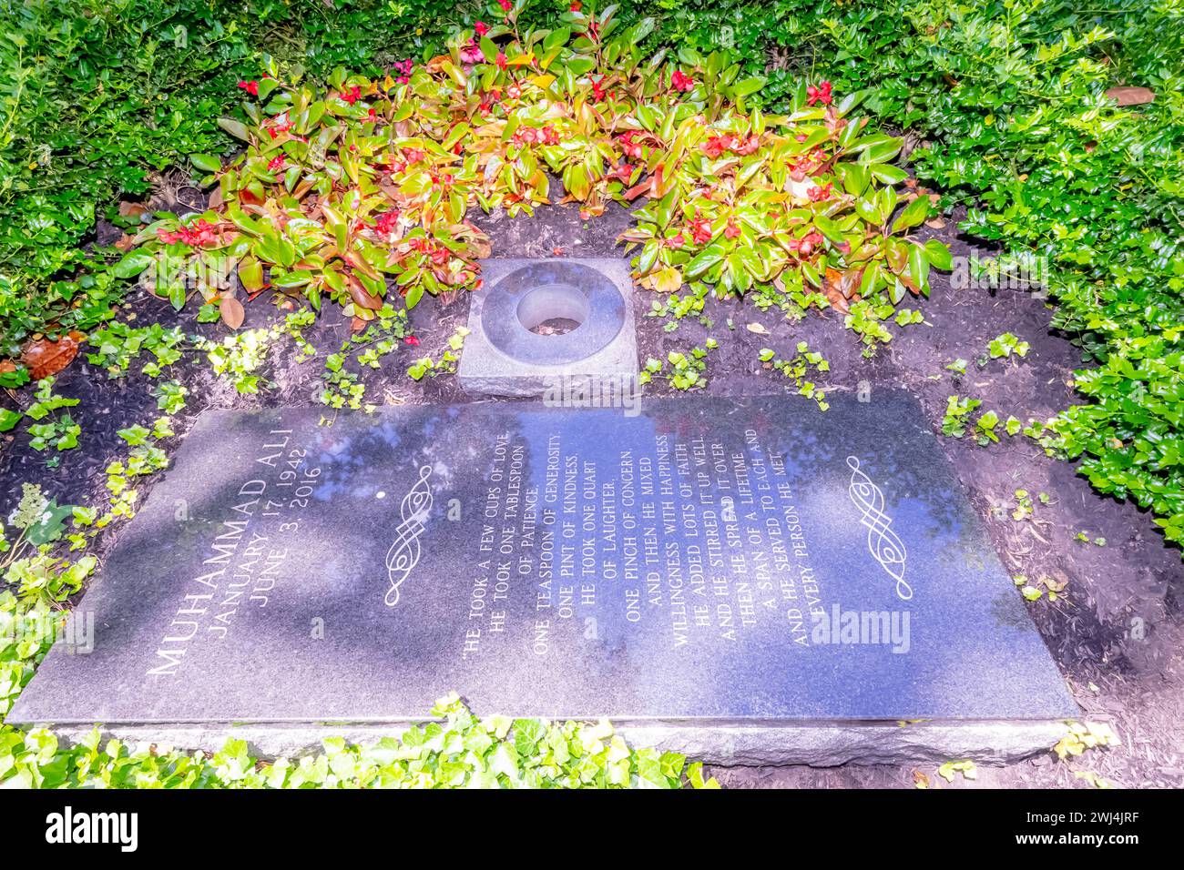 Gravesite Of Boxing Great Muhammad Ali Stock Photo - Alamy