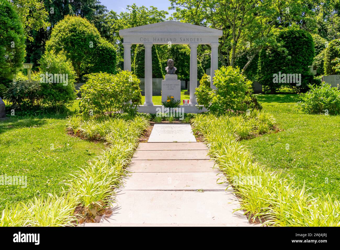 Gravesite Of Colonel Harland Sanders, Founder Of Kentucky Fried Chicken ...