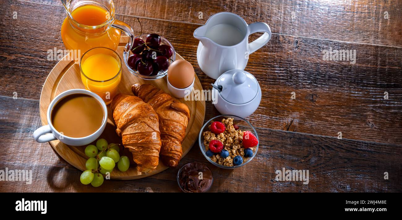 Cereals at buffet breakfast restaurant hi-res stock photography and ...