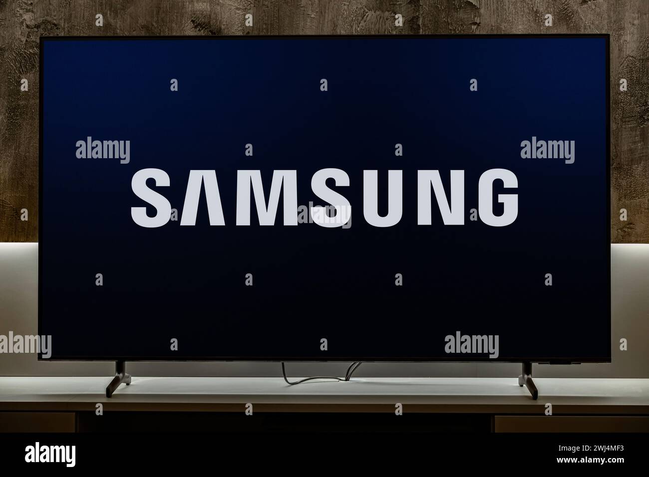 Smart tv label hi-res stock photography and images - Alamy