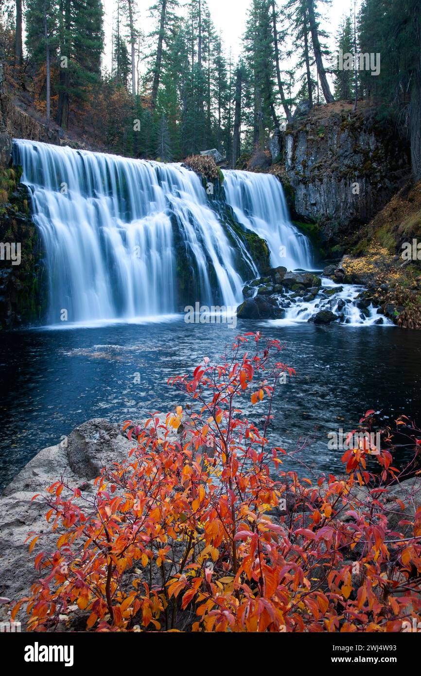 Mountain Shasta and Waterfalls in Autumn Stock Photo - Alamy