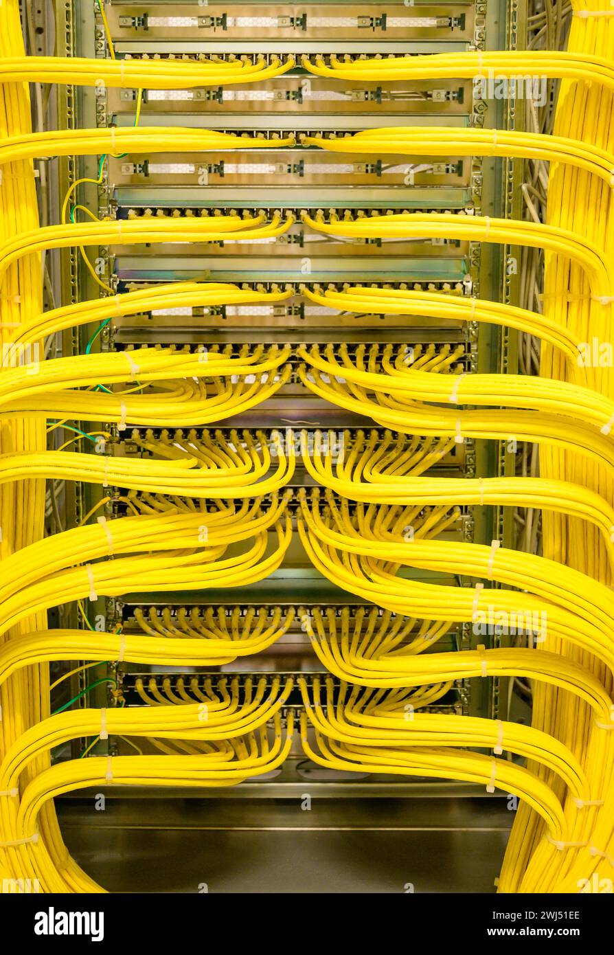 Lichtwellenkabel hi-res stock photography and images - Alamy