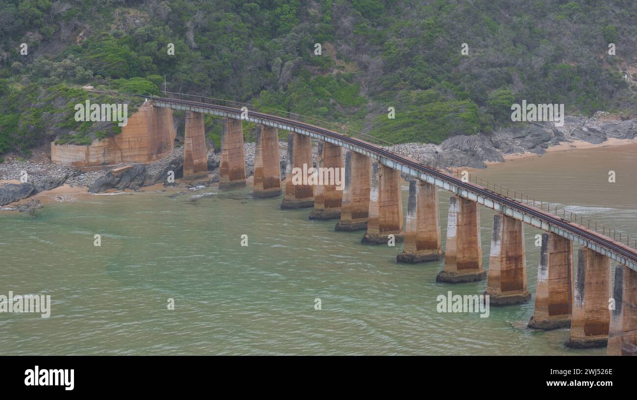 Railway bridge over the Crocodile River - Kaaimans River on the Indian ...