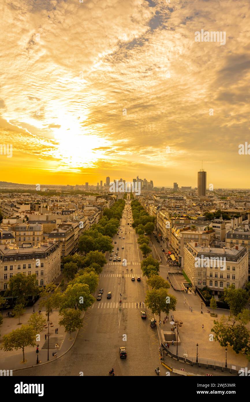 Panoramic view of Paris from the roof of the Arc de Triomphe Stock Photo - Alamy