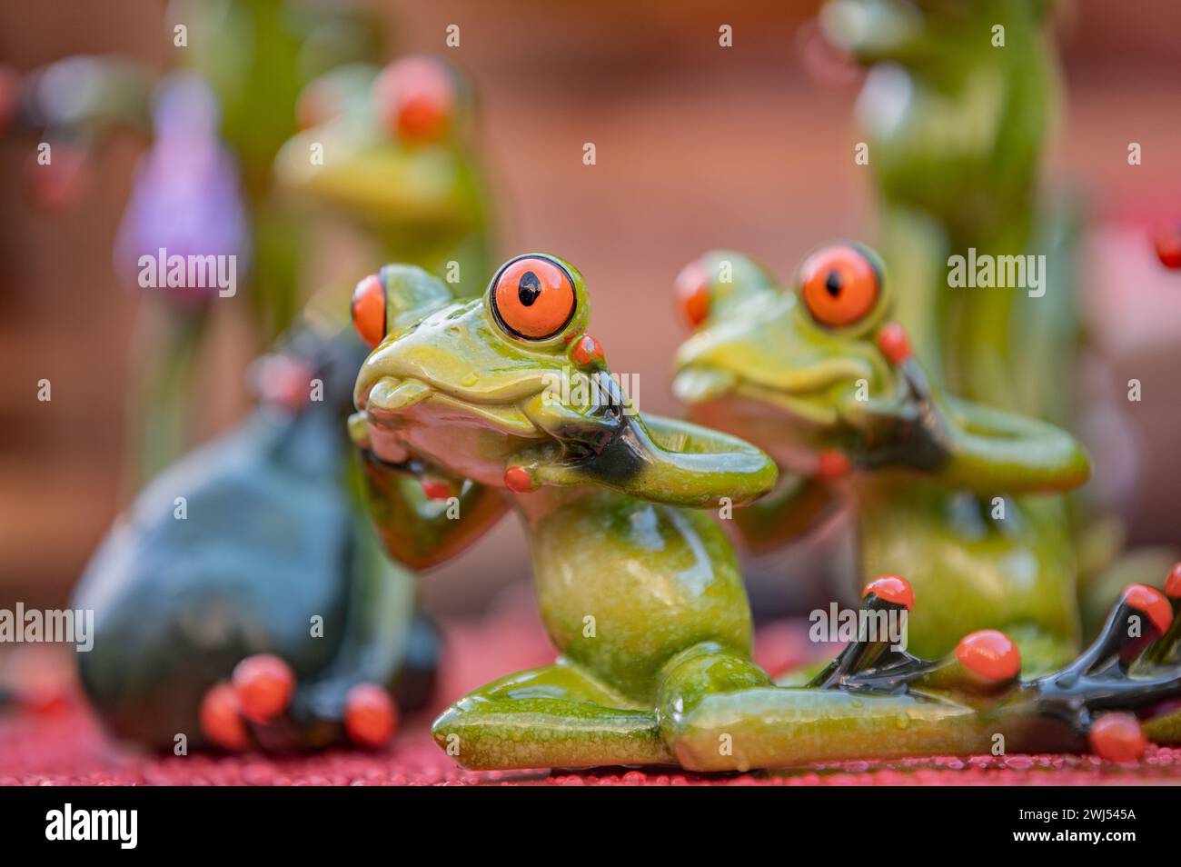 Tree frog artwork hi-res stock photography and images - Alamy