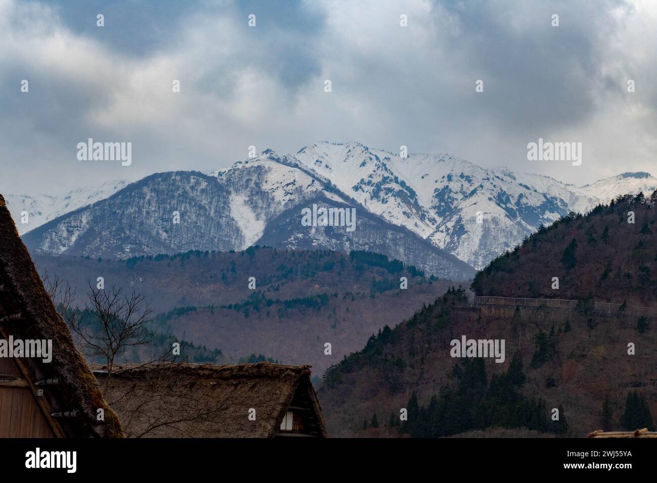 Japanese mountain range hi-res stock photography and images - Alamy