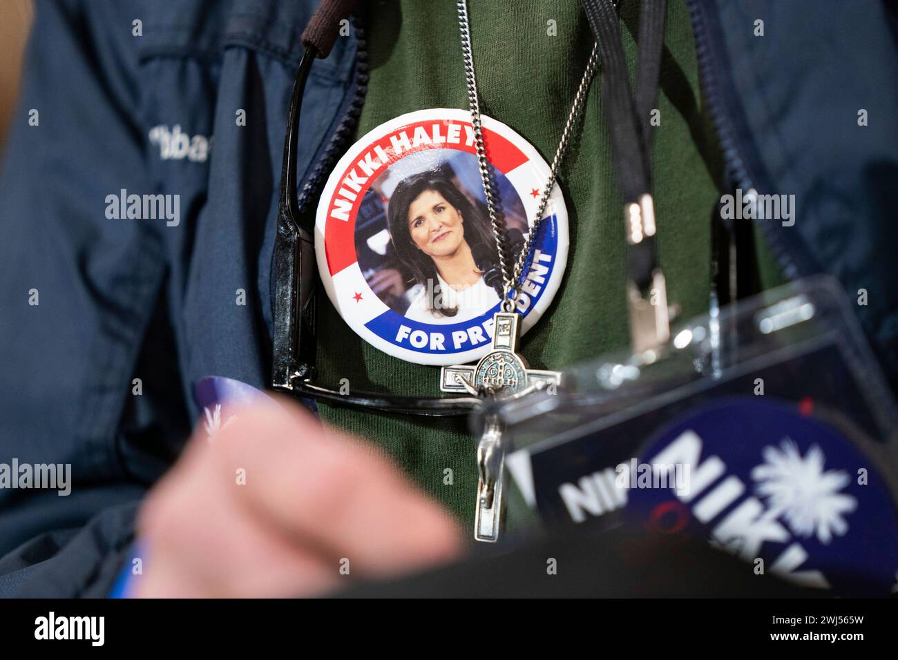 Bubba Cromer wears a button for Republican presidential candidate ...