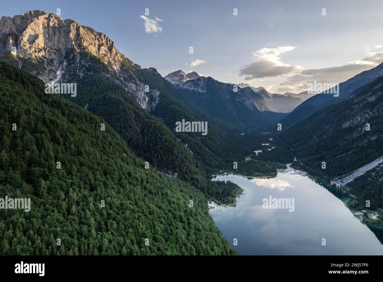 Aerial alpine hi-res stock photography and images - Alamy