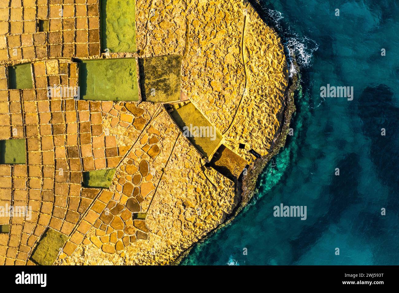 Pan pans hi-res stock photography and images - Alamy