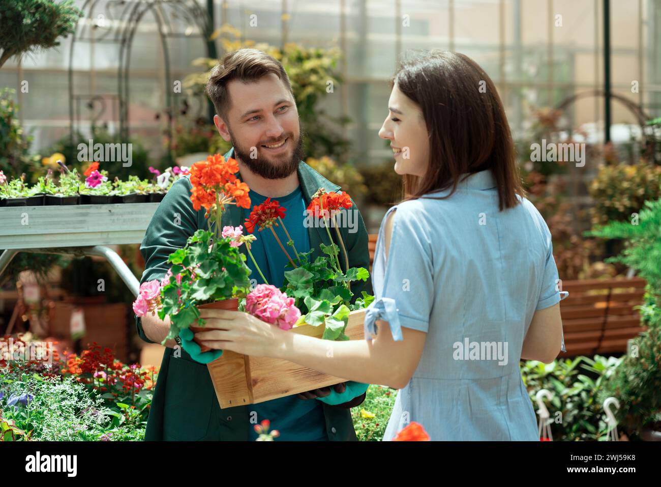 Customer worker hi-res stock photography and images - Alamy