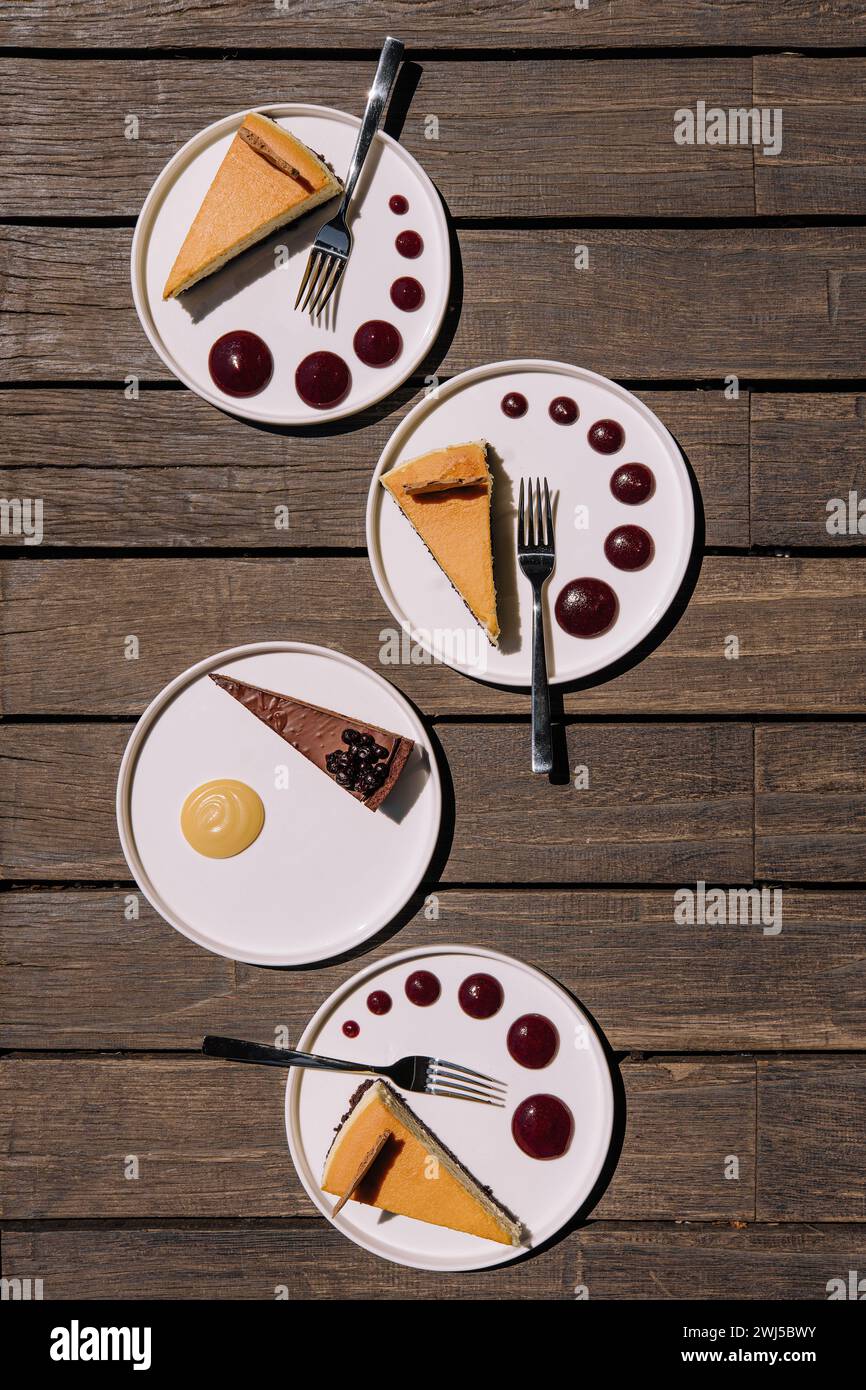 Assorted fresh cream cakes hi-res stock photography and images - Alamy