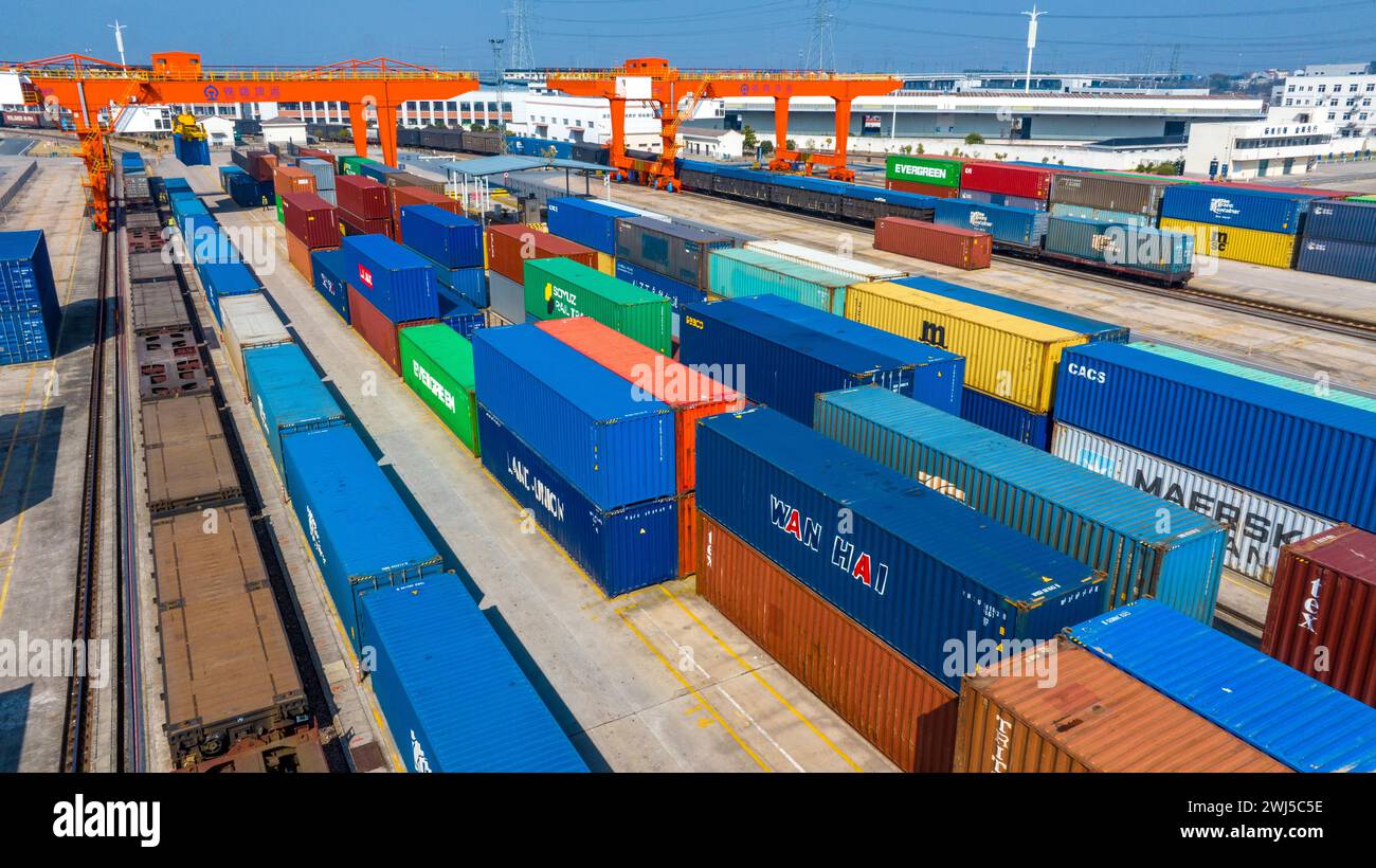 Jinhua launched its first China-Europe freight train of the Year of the ...