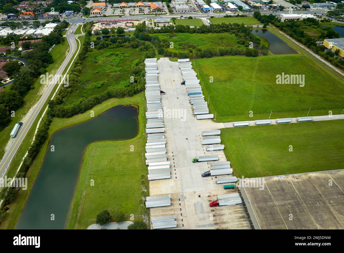 Produce truck terminal hi-res stock photography and images - Alamy