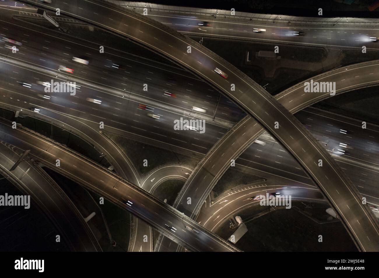 Night moscow traffic junction interchange hi-res stock photography and ...