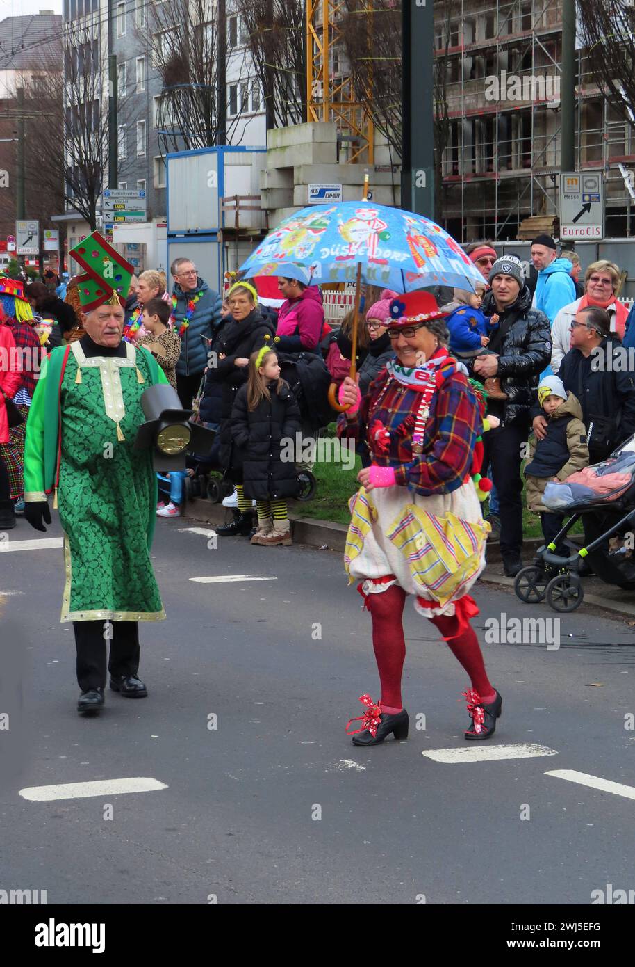 Stimmung Frohsinn Heiterkeit - die Dame hat es richitg gut drauf ...