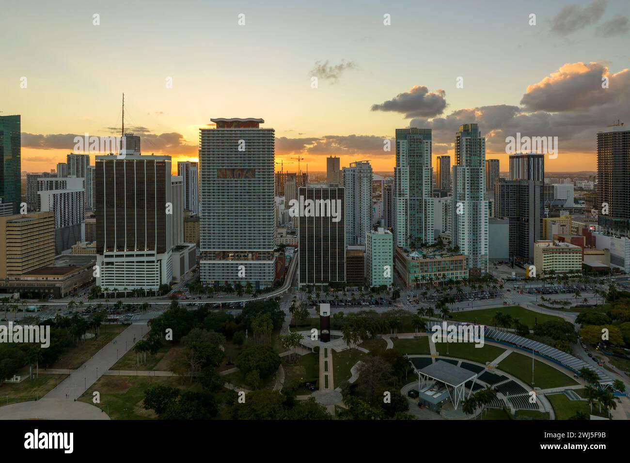 Evening urban landscape of downtown district of Miami Brickell in ...