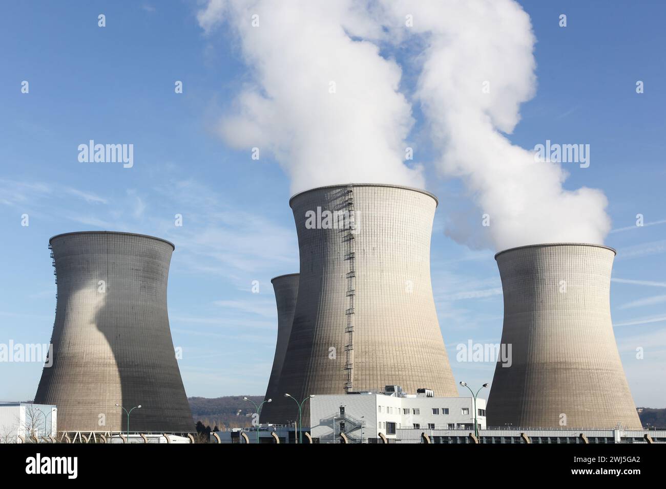Nuclear power plant in France Stock Photo - Alamy