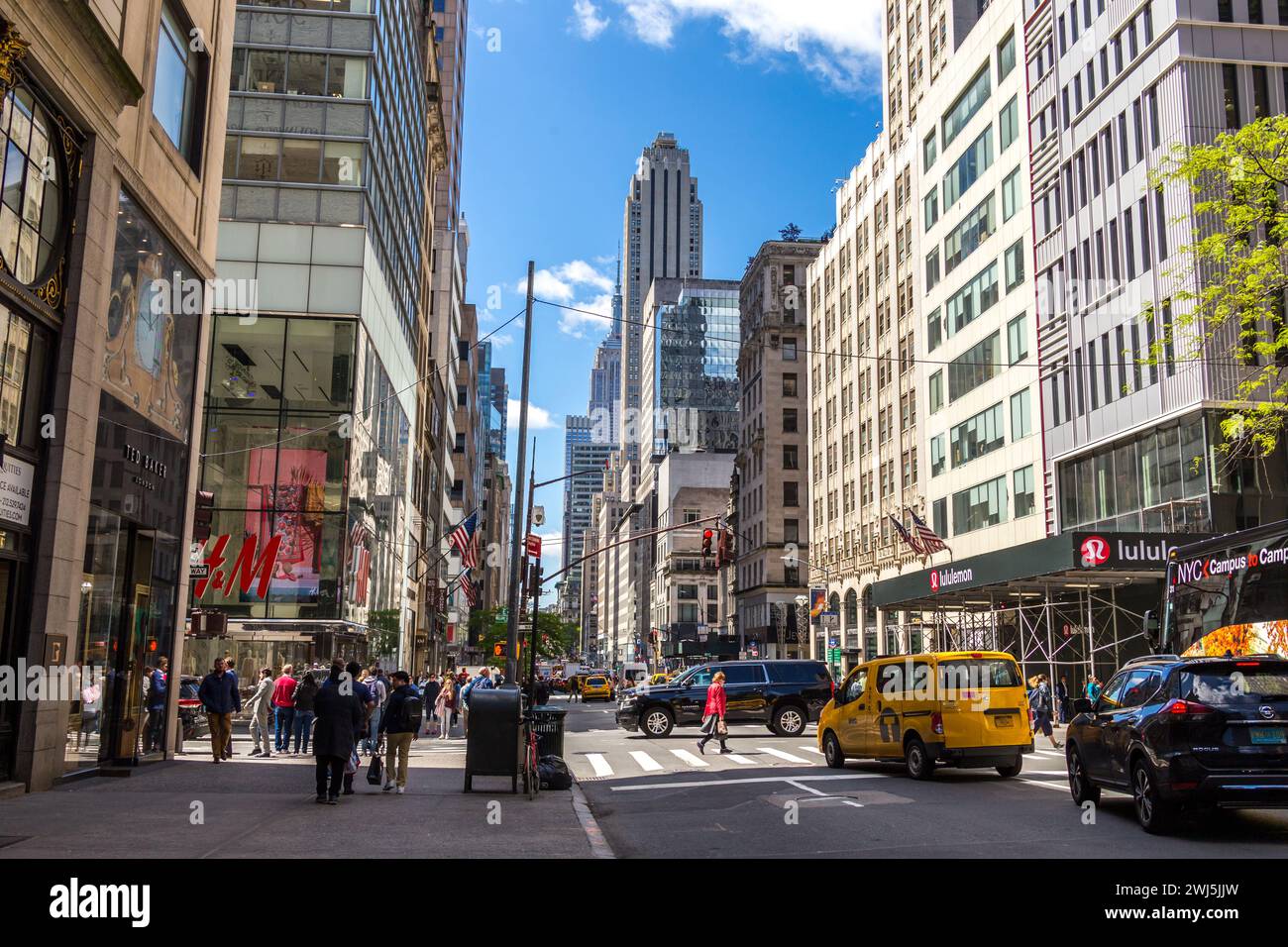 New york, USA - May 16, 2019: Busy wide street in New York city, USA ...