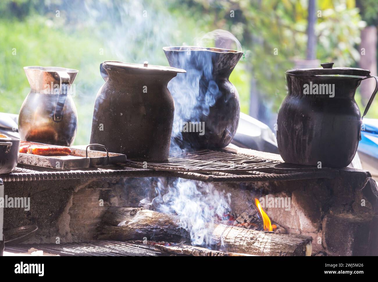 Rural kitchen hi-res stock photography and images - Alamy