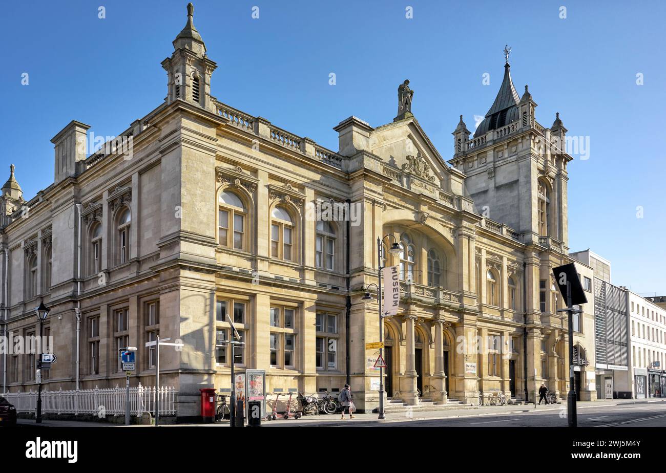 Gloucestershire library hi-res stock photography and images - Alamy
