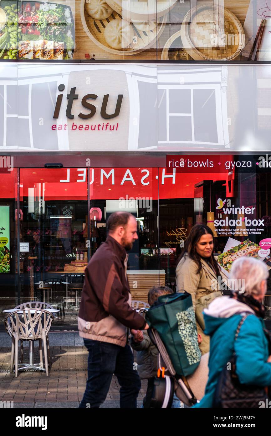 Itsu logo hi-res stock photography and images - Alamy