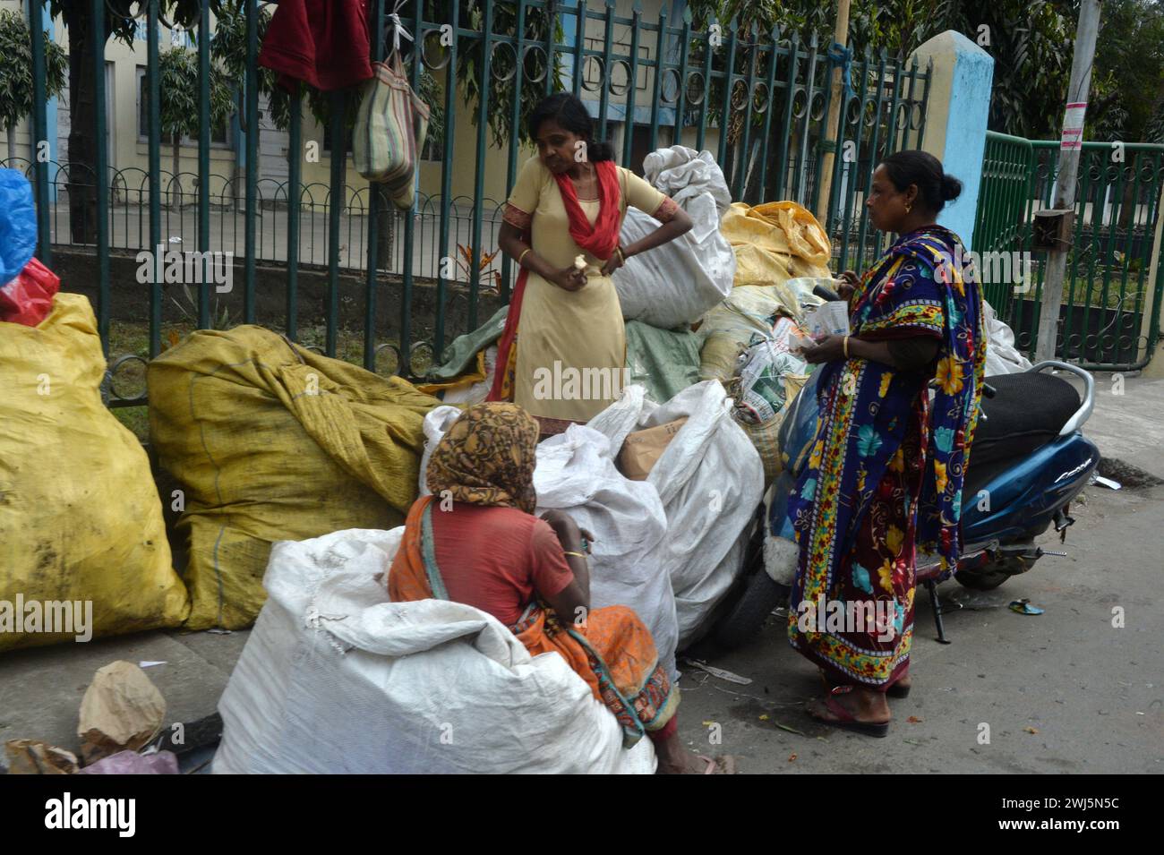 Ragpickers hi-res stock photography and images - Alamy