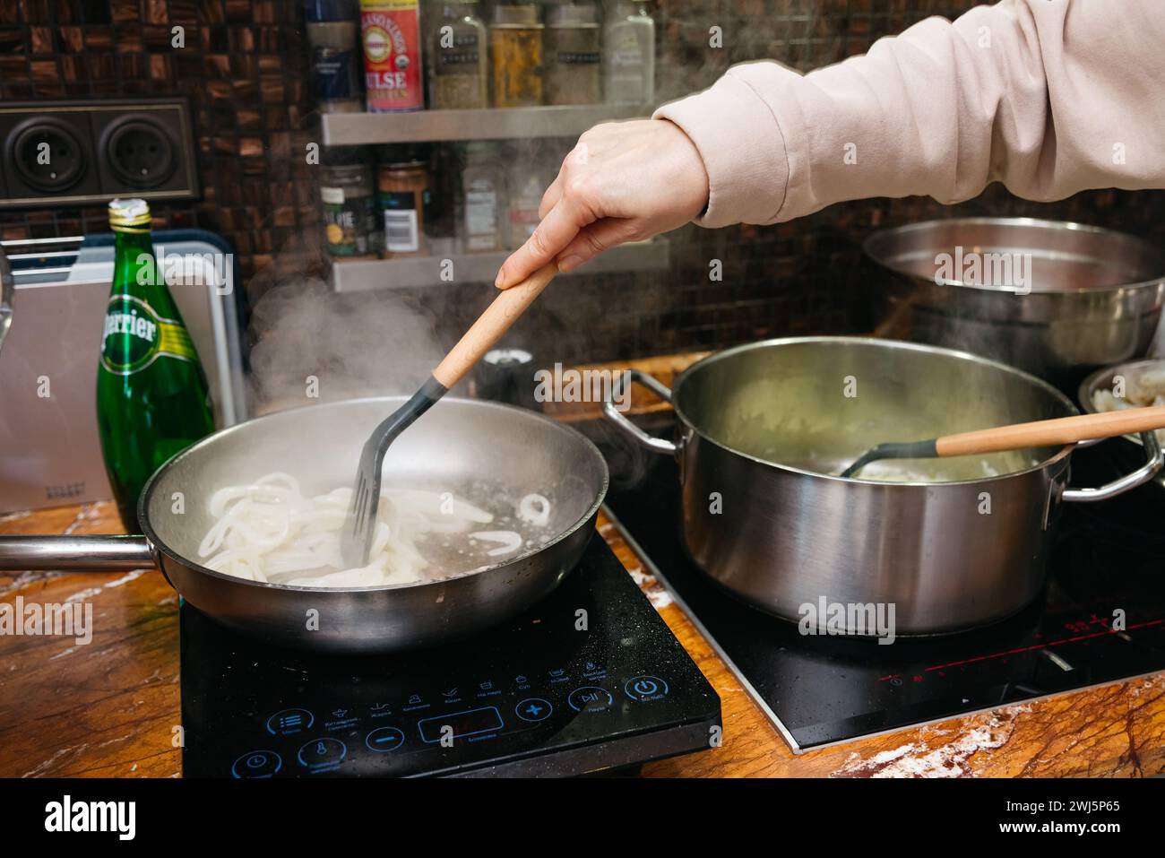 Induction stove hi-res stock photography and images - Alamy