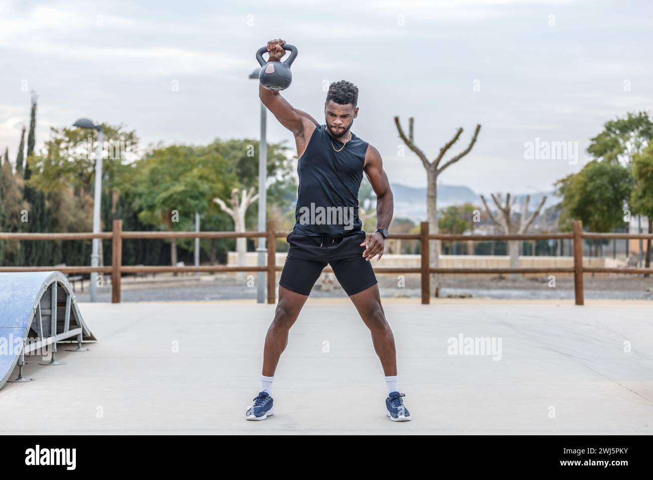 Activewear muscular hi-res stock photography and images - Alamy