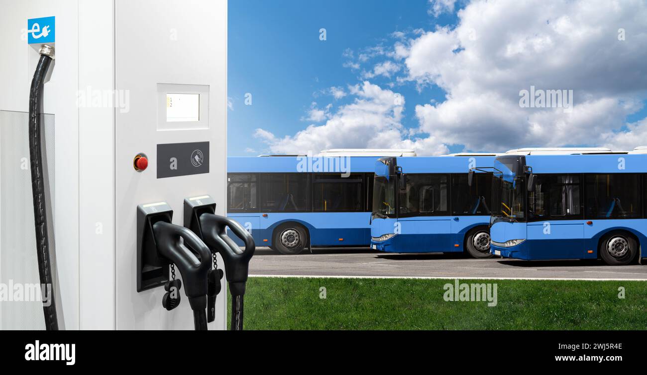 Electrical buses hi-res stock photography and images - Alamy