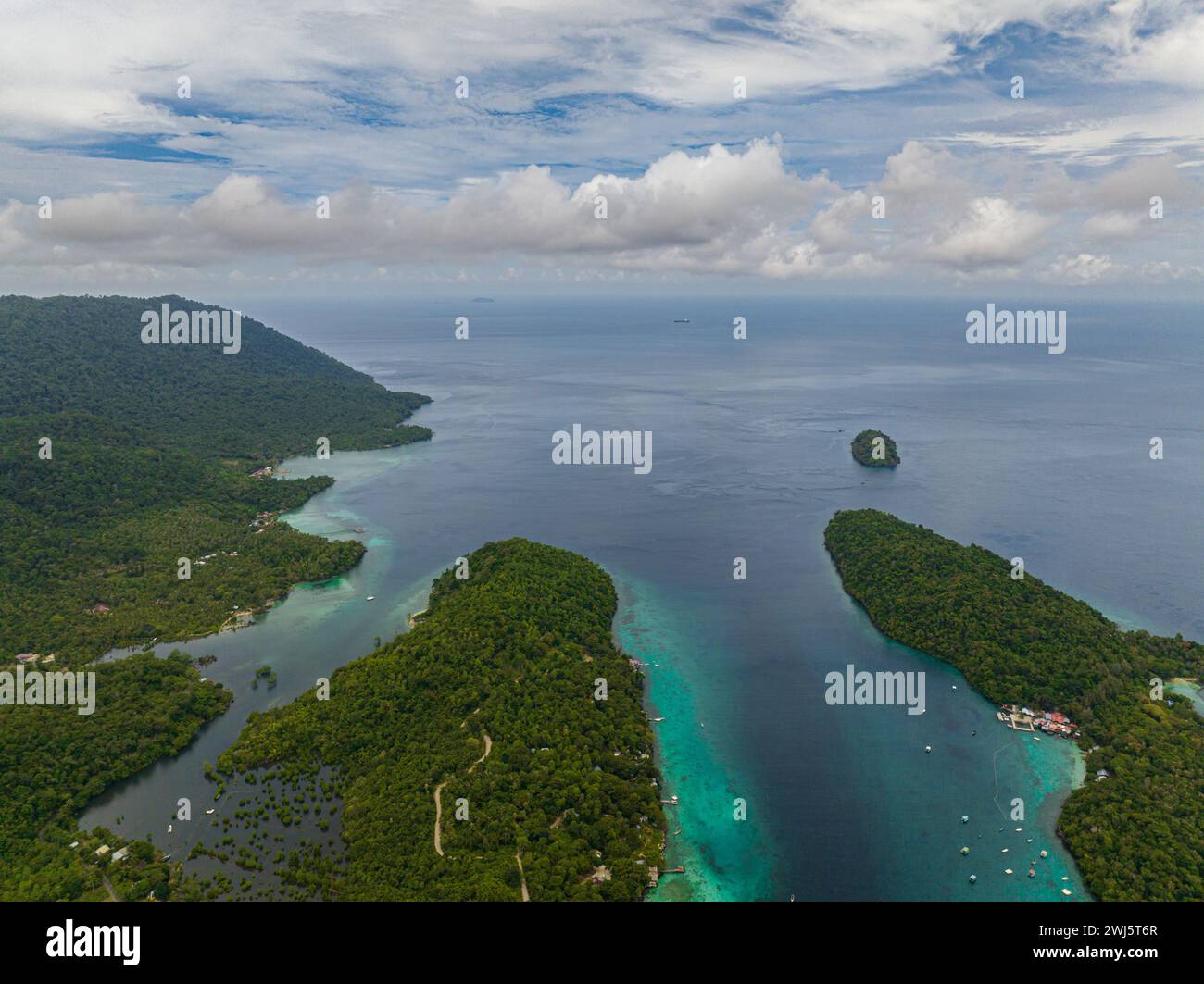 Weh island jungle rainforest view hi-res stock photography and images ...