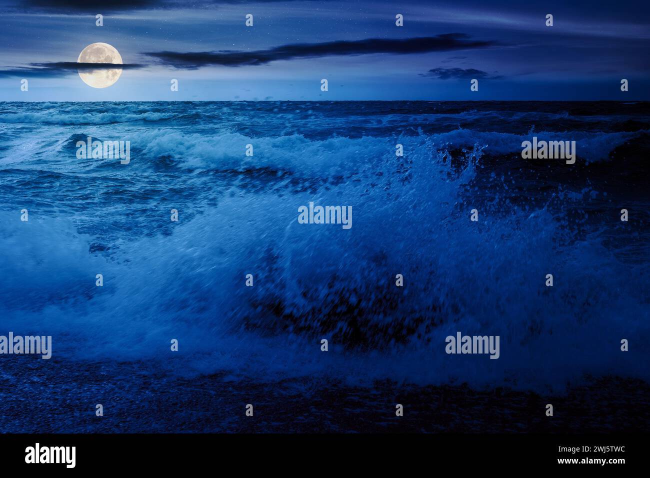 Moonlight sea waves in night hi-res stock photography and images - Alamy