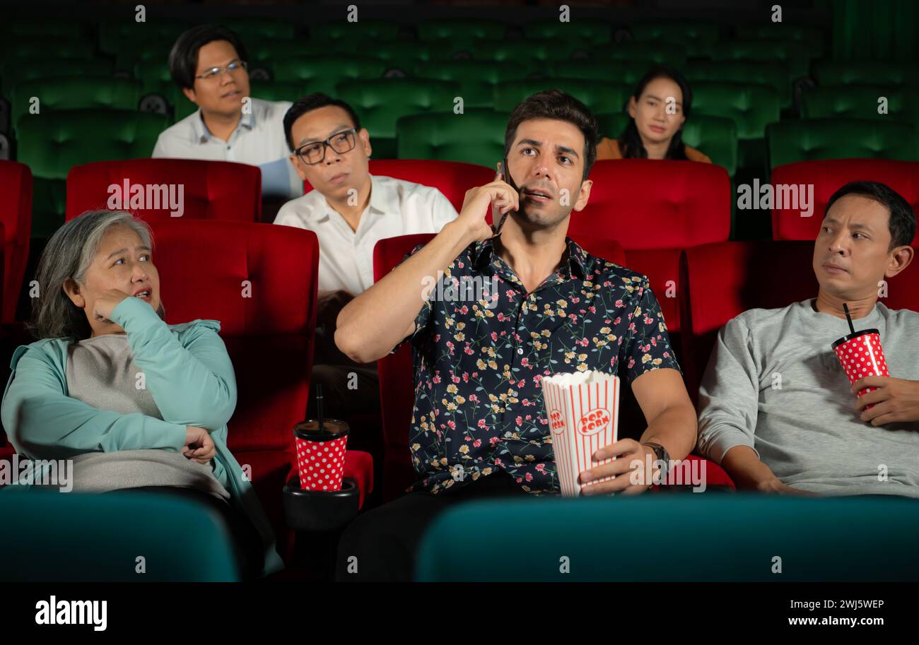 Cinema etiquette hi-res stock photography and images - Alamy