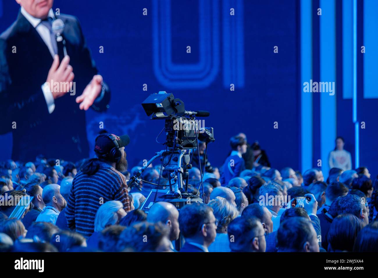 Focus on professional camera hi-res stock photography and images - Alamy