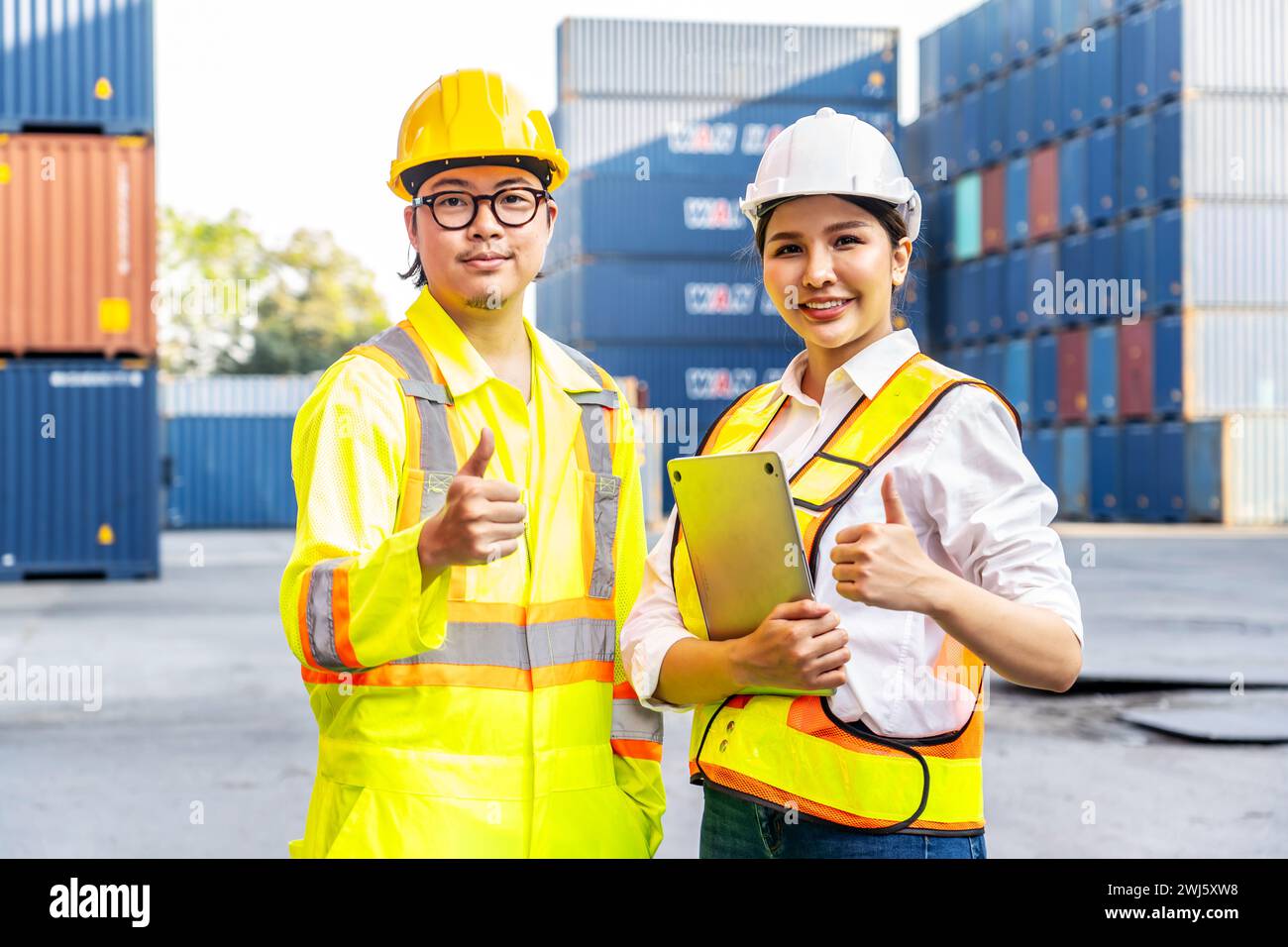 Two happy diverse warehouse hi-res stock photography and images - Alamy
