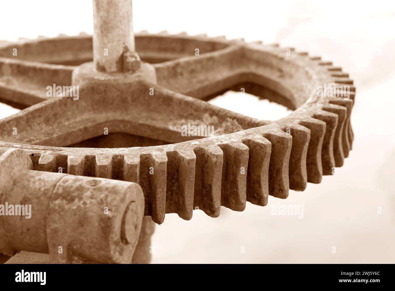 Old Rusty Gear Wheels Stock Photo - Alamy