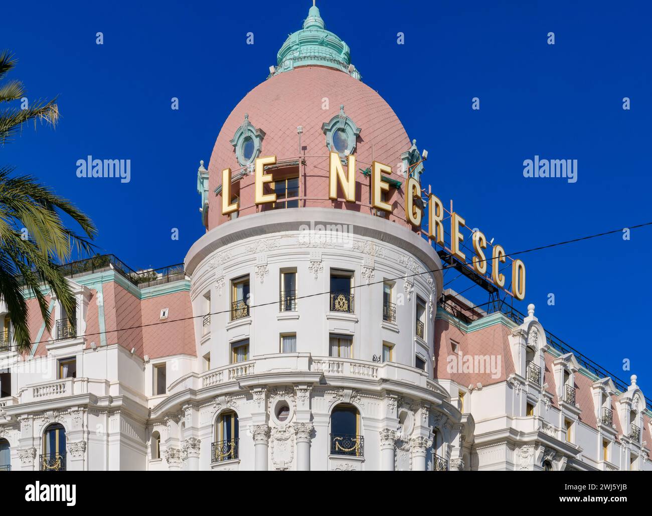 The iconic Le Negresco hotel and restaurant on Promenade des Anglais ...