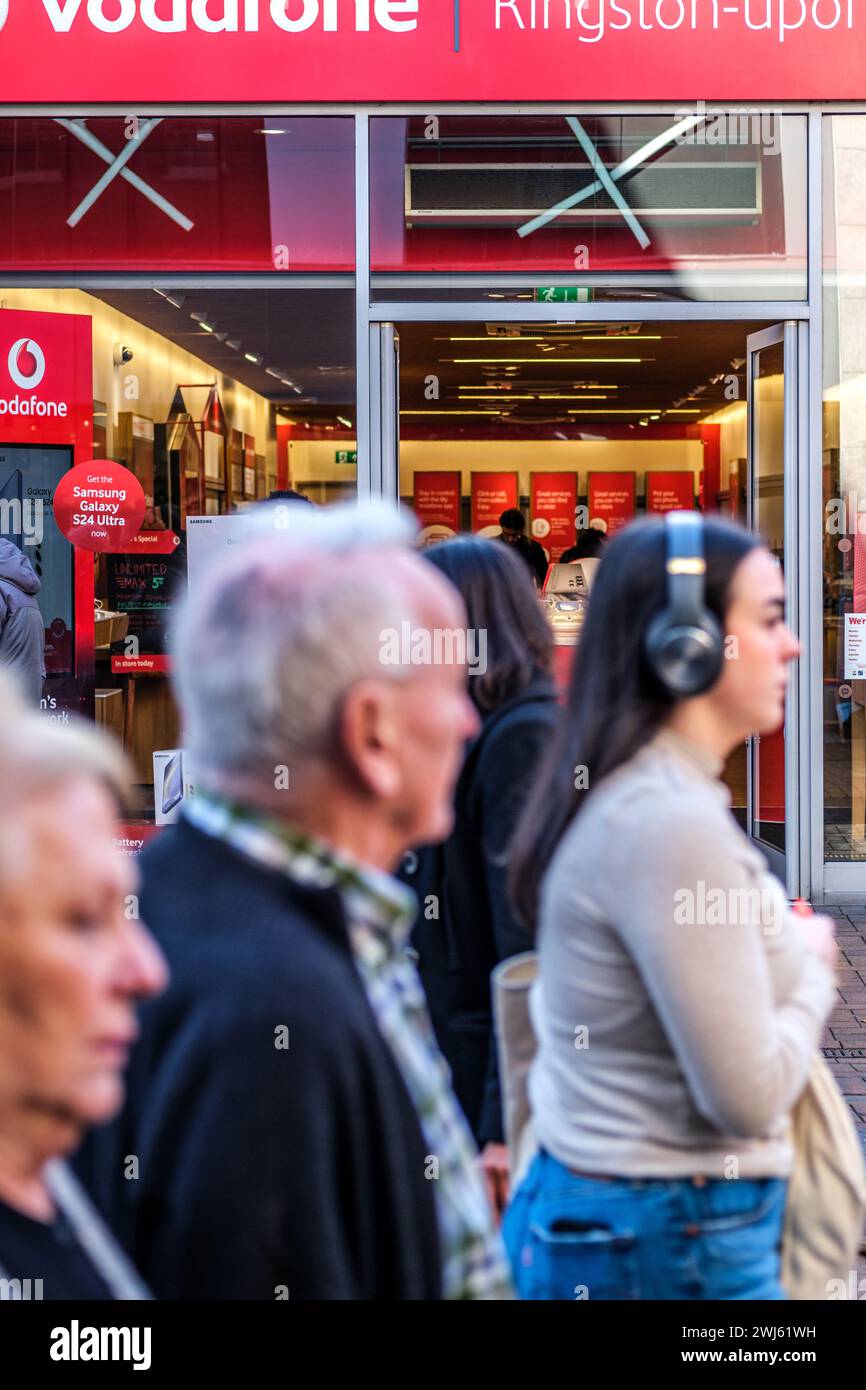 Vodafone uk 2024 hi-res stock photography and images - Alamy