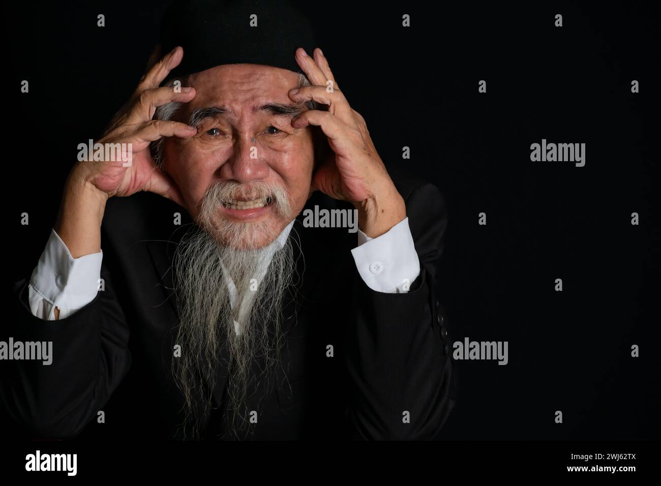 Portrait shot wrinkle faced hi-res stock photography and images - Alamy