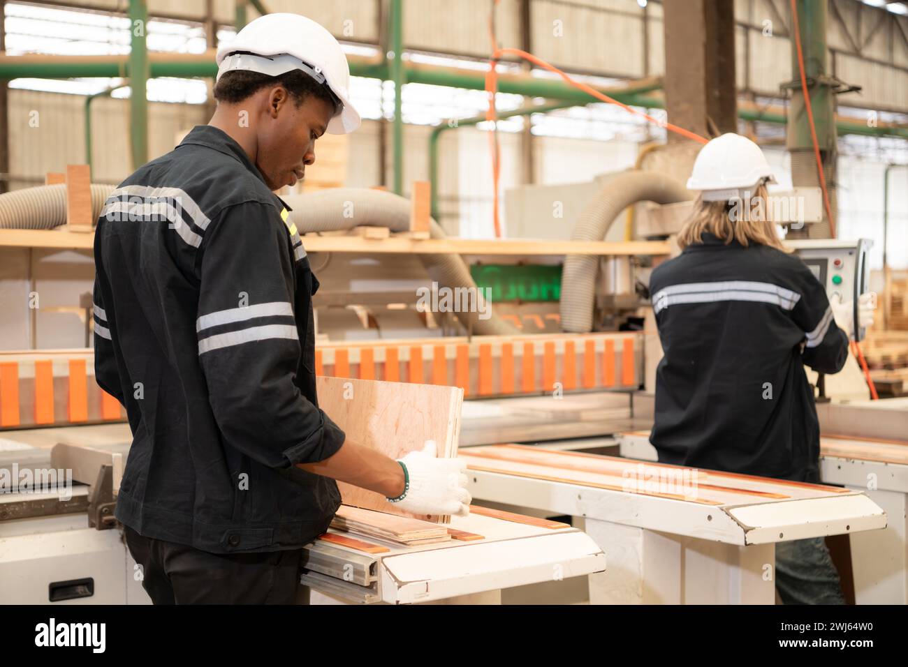 African wood work hi-res stock photography and images - Alamy