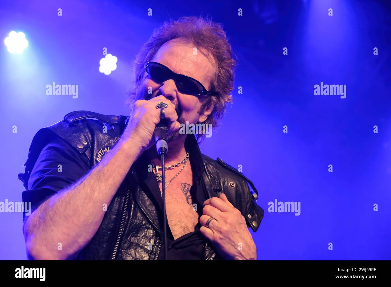 Punk frontman hi-res stock photography and images - Alamy