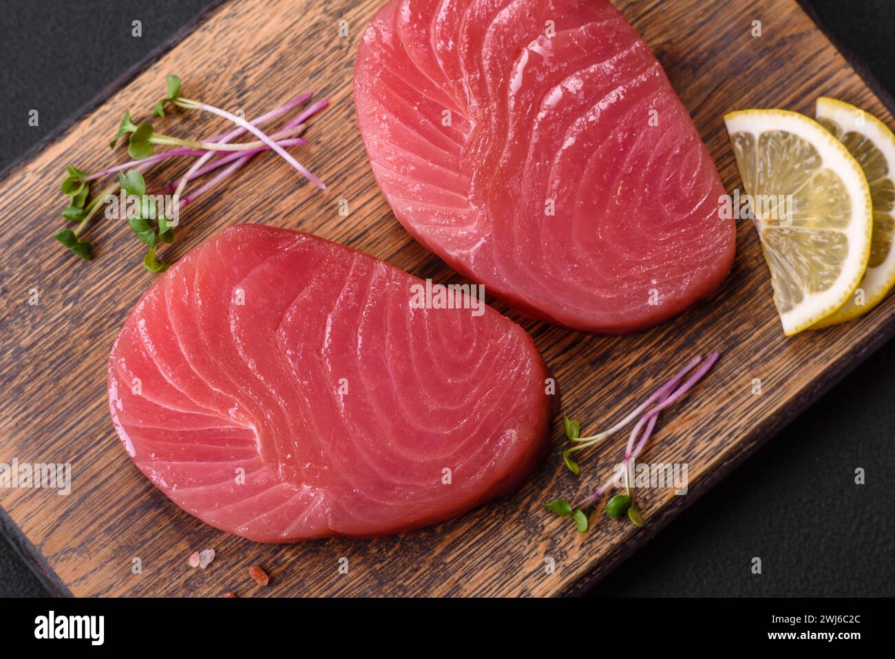 Raw tuna fillet hi-res stock photography and images - Alamy