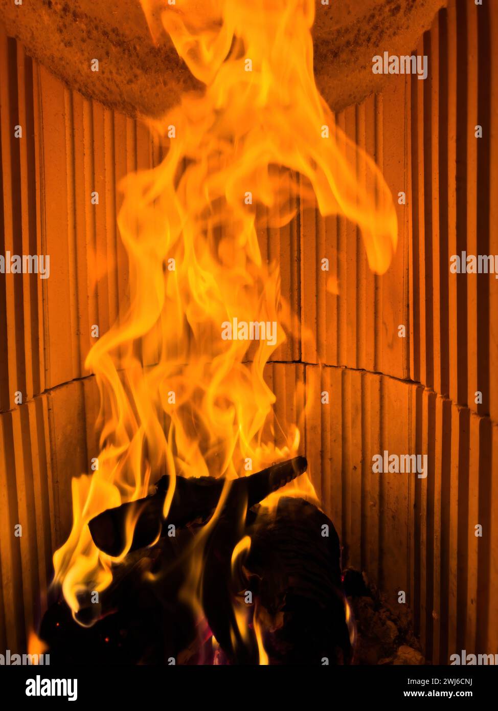Hot fire smoke burn effects hi-res stock photography and images - Alamy