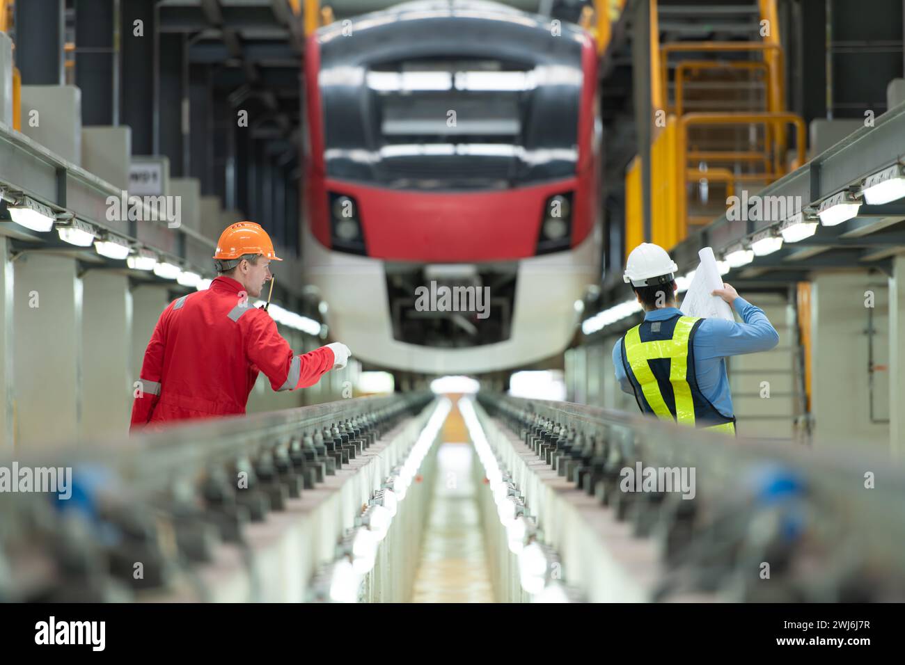 After the electric train is parked in the electric train repair shop ...