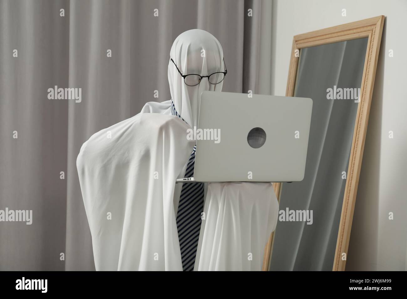 Creepy man computer hi-res stock photography and images - Alamy