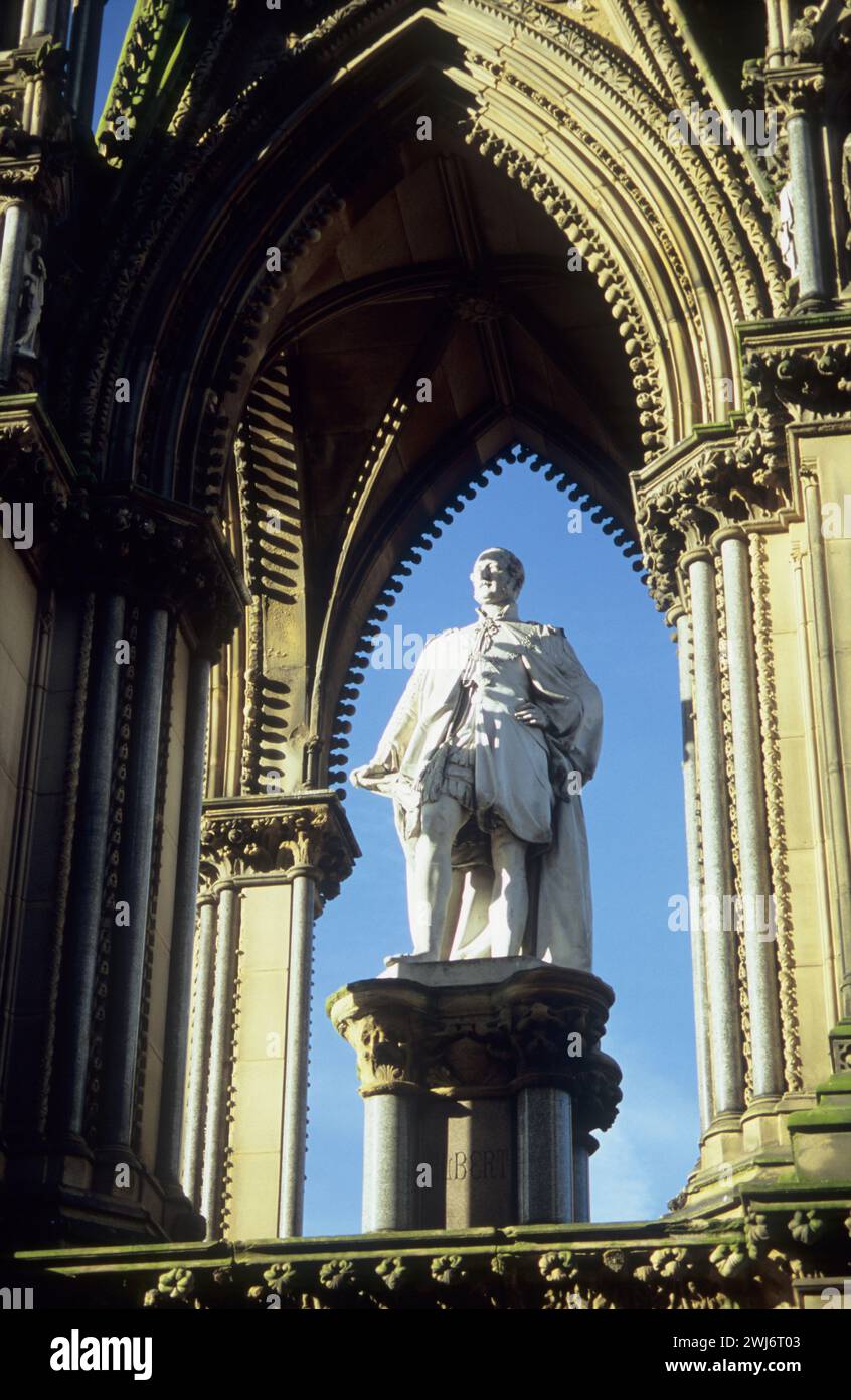UK, Lancashire, Manchester, the Albert memorial statue Stock Photo - Alamy
